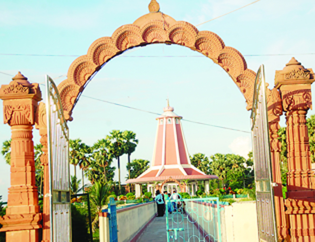 कुप्‍पाघाट भागलपुर: प्‍लीज हमारे गुरु के निवास को ना बनाएं बेहतर, उन् ...