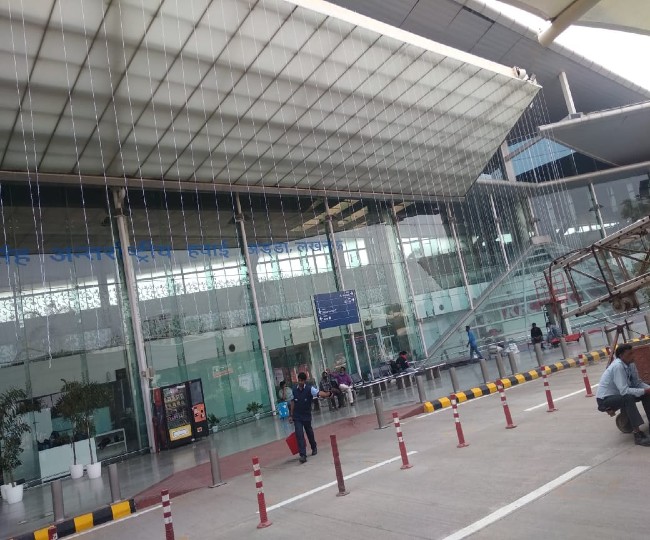 Adani Group ने संभाला काम, बदली सी नजर आयी लखनऊ एयरपोर्ट की नई सुबह ...