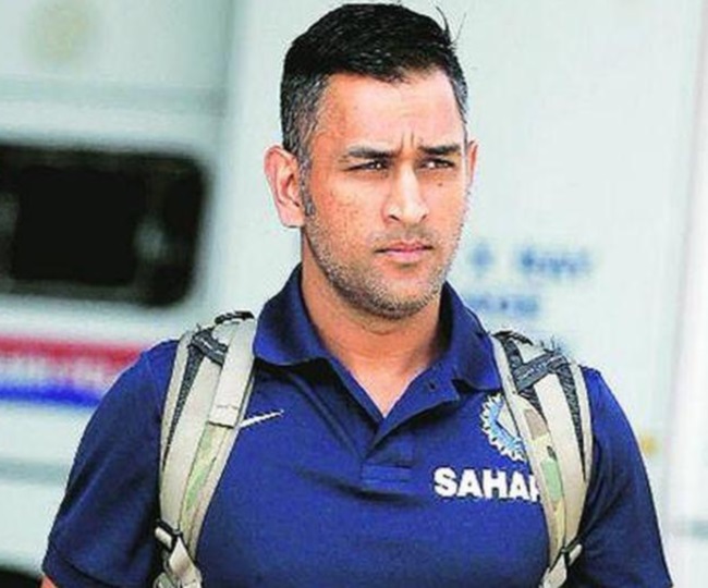 MS Dhoni New Look: नए लुक में नजर आए 'कैप्टन कूल', इंटनेट पर धौनी की ...