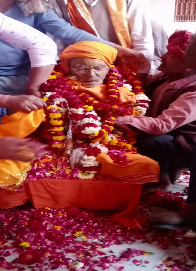 Aligarh News: जूना अखाड़ा के नागा संत मौनी बाबा हुए ब्रह्मलीन ...
