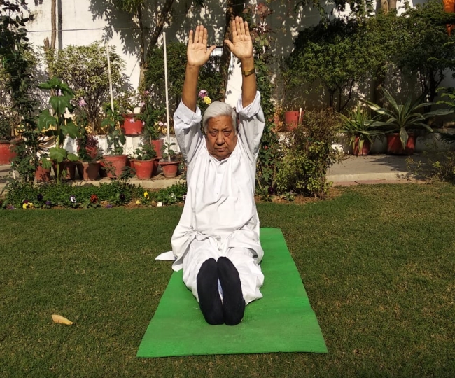Fitness Mantra In Meerut: 77 की उम्र है और फुर्ती देखकर हर कोई रह जाता ...