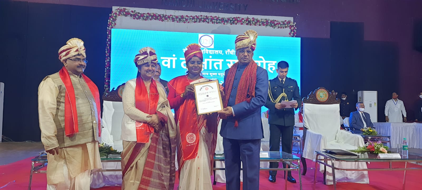 Ranchi University Convocation: रांची यूनिवर्सिटी में 185 टापर्स को मिला ...