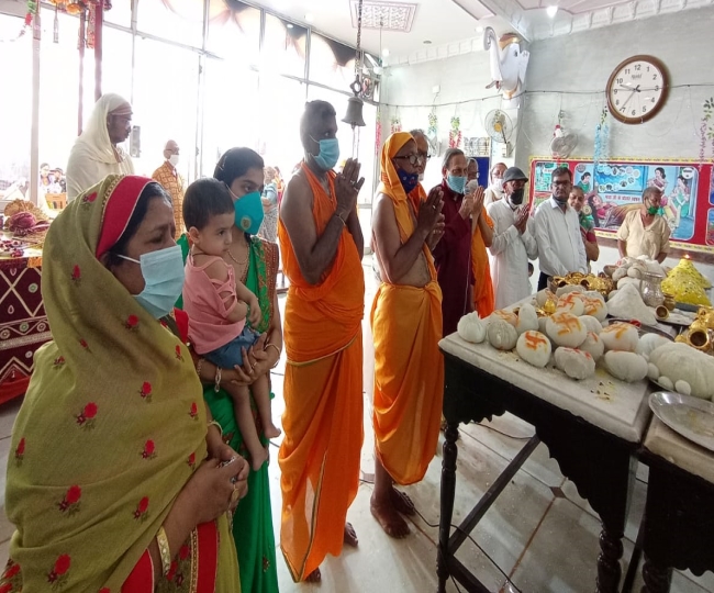 Sarv Dharm Prarthna: हजारों ने किया श्रद्धा भाव से नमन, उन्‍हें दीं गई ...