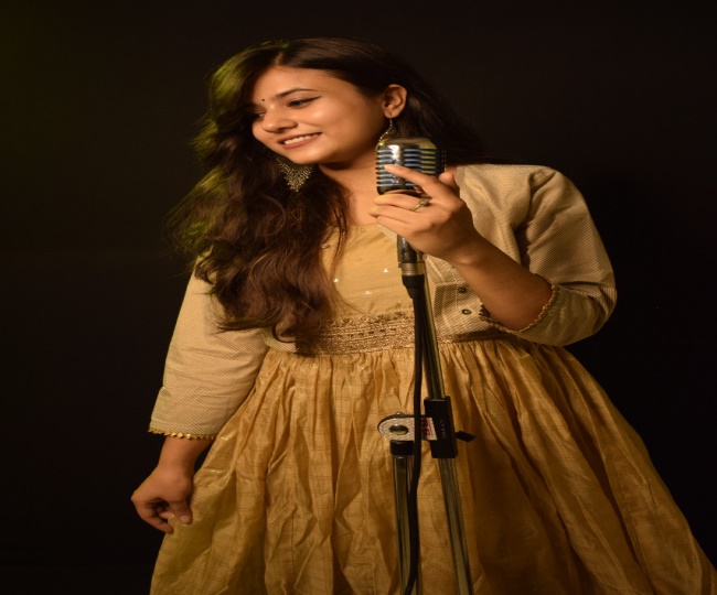 Singer Vatsala Song: मिलिए फीलिंग्स फेम गर्ल वत्सला से, जिनके गाने को ...