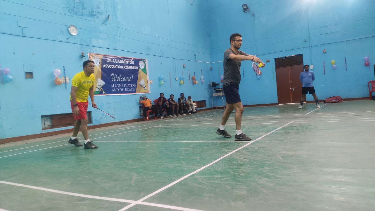 आजमगढ़ डीआइजी सुभाष चन्द्र दुबे को प्रशासनिक अधिकारी वर्ग के ओपन श्रेणी ...