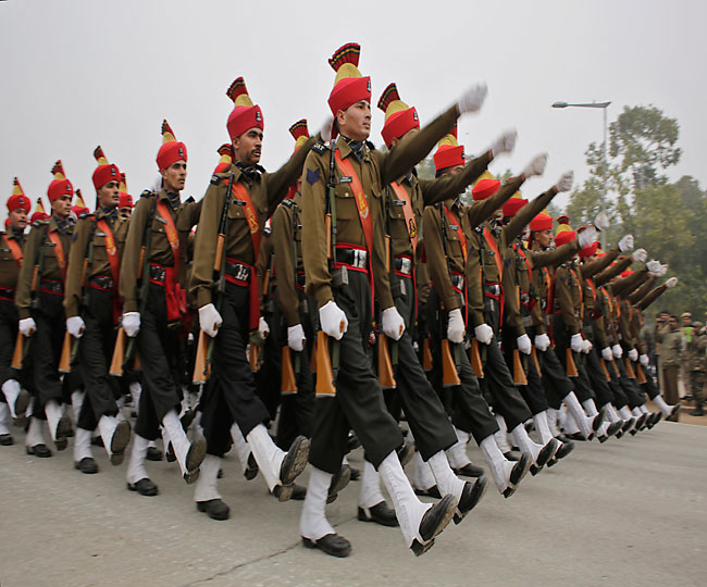 नए साल में सैन्य क्षमता बढ़ाने पर रहेगा भारत का जोर, स्वदेशी हथियारों ...