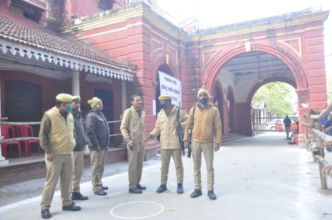जौनपुर में कड़ी सुरक्षा के बीच नामांकन आज से, 17 फरवरी तक किया जा सकेगा ...