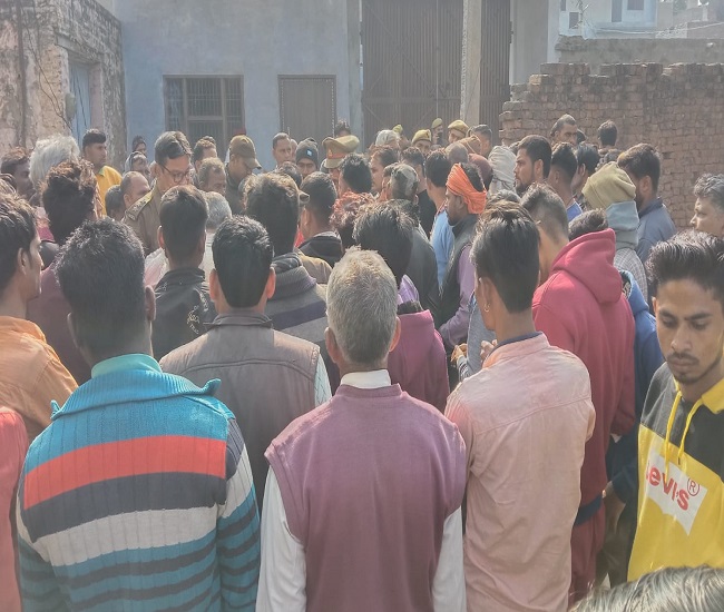 अराजक तत्‍वों ने लिखा पत्र और खंडित कर दी मूर्तियां, हिंदूवादी लोगों ने ...