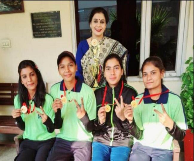 Badminton Championship: लुधियाना पीसीटीई के छात्र मुलेंगा ने लहराया ...