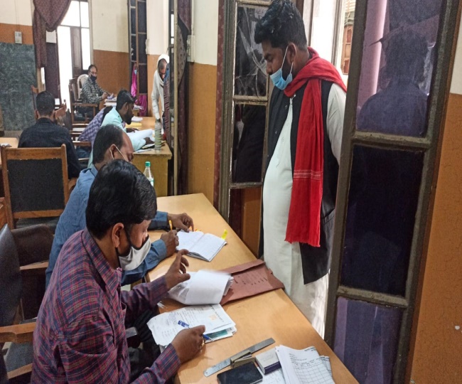 UP Panchayat Chunav 2021: पंचायत चुनाव में आज नामांकन का अंतिम दिन ...