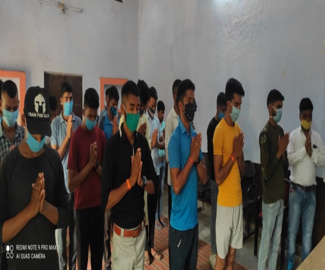 Sarv Dharm Prarthna: थम गया पूरा आगरा मंडल, जो बिछड़े हैं उन्हें ...