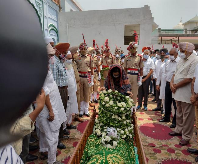 सरहिंद में पूर्व DGP इजहार आलम को सुपुर्द-ए -खाक करने का विरोध, शिअद ...