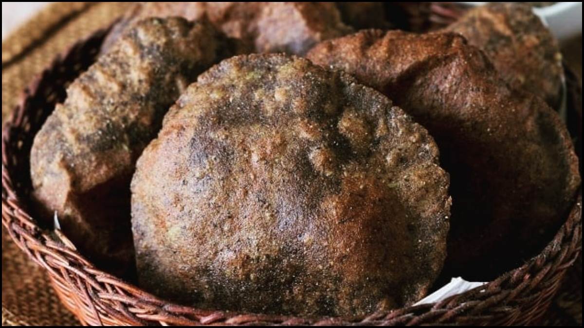 व्रत में आपकी भूख शांत करेगी आलू कुट्टू की पूरी, बस फॉलो करें ये आसान ...