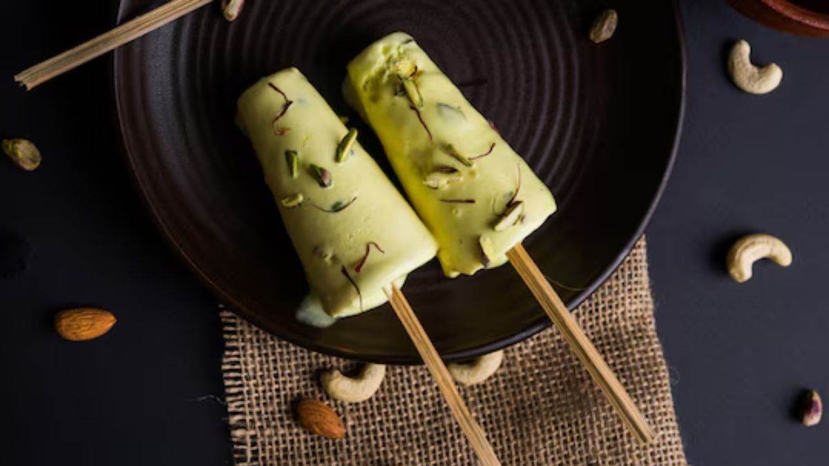 Kaju Badam Kulfi: गर्मियों में बनाएं टेस्टी काजू बादाम कुल्फी, खाकर सभी ...