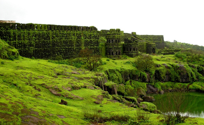 ऐतिहासिक और एडवेंचर दोनों ही मामलों में खास है रायगढ़ किला - raigad ...