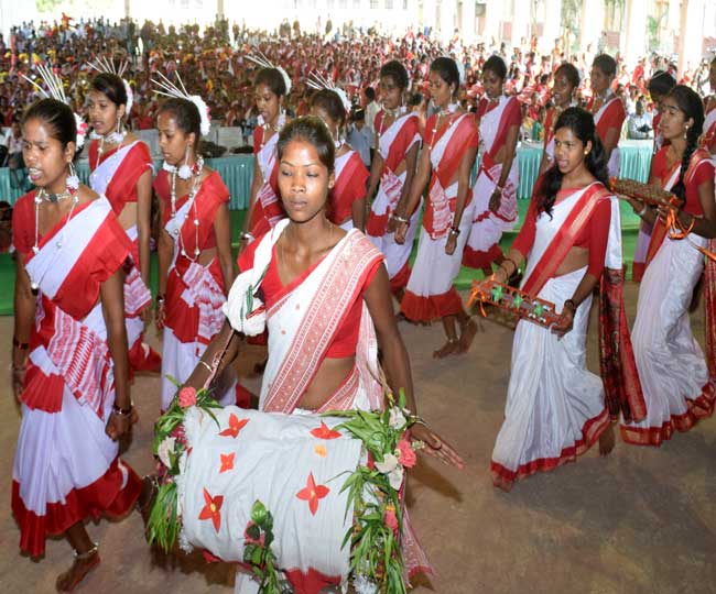 Sarhul 2019: सूर्य और धरती के विवाह का पर्व है ये, प्रकृति की उपासना का ...