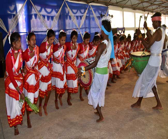Sarhul 2019: सूर्य और धरती के विवाह का पर्व है ये, प्रकृति की उपासना का ...