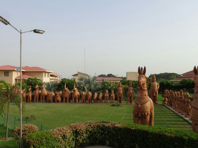 लंदन से पढ़कर आई यह युवती, 'परिवर्तन' कर संवार दी हजारों की जिंदगी