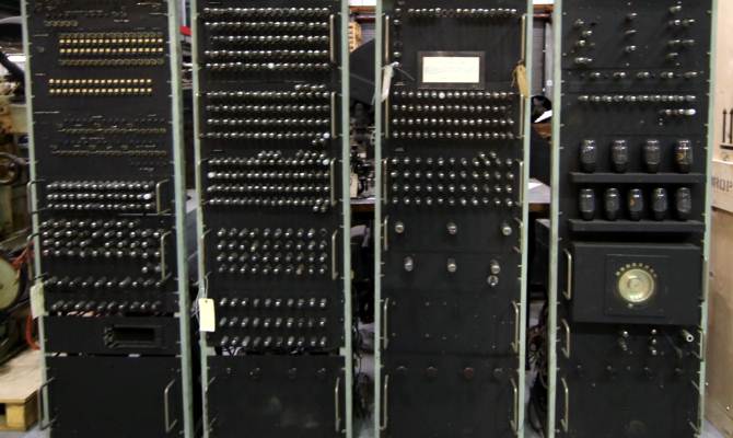 Interesting Story Of India First Computer HEC2M And Its Big Cost- Inext ...