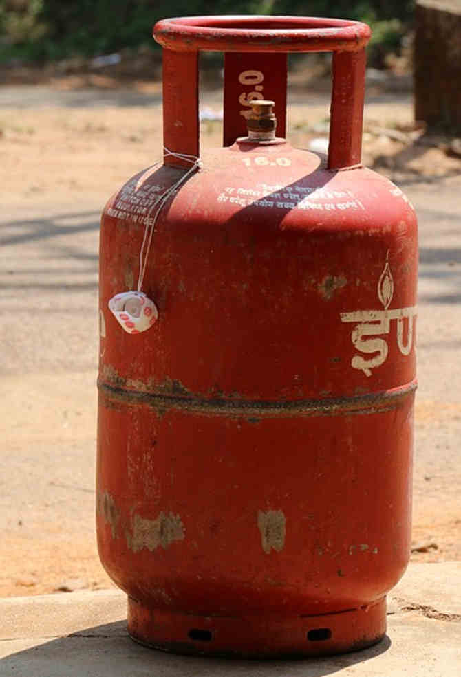 meaning-and-facts-of-code-numbers-written-on-lpg-cylinder-inext-live