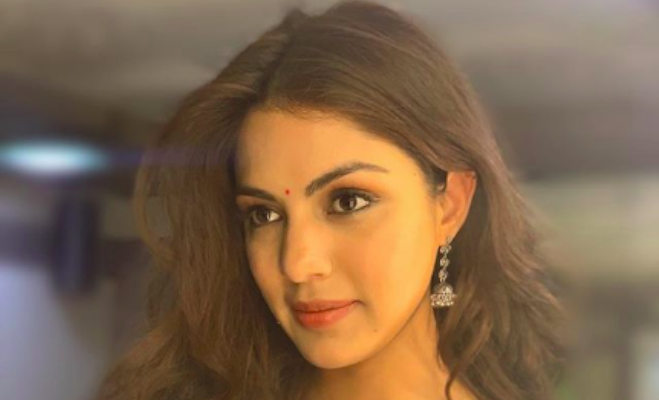 Sushant Singh Rajput Know Dating Actress Riya Chakravarti- Inext Live