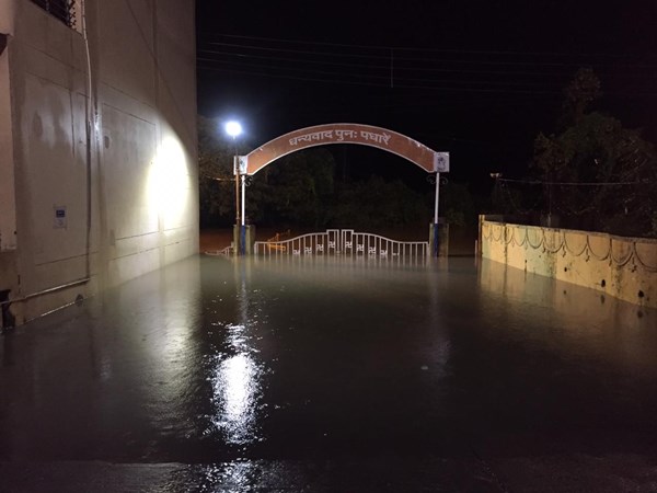 Rain in Madhya Pradesh : मंदसौर में शिवना नदी ने किया पशुपतिनाथ के आठों ...