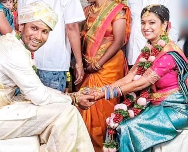 Cricketer K Gowtham Wedding: शादी के बाद Scooty पर इस क्रिकेटर की हुई विदाई, देखिए फोटोज ...
