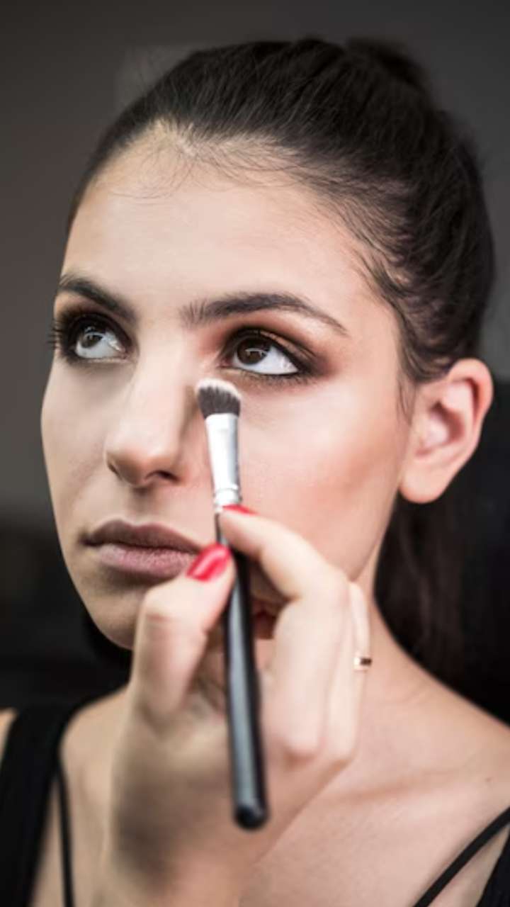 आंखों को बोल्ड लुक देने के लिए करें ये 7 तरह के Eye Makeup