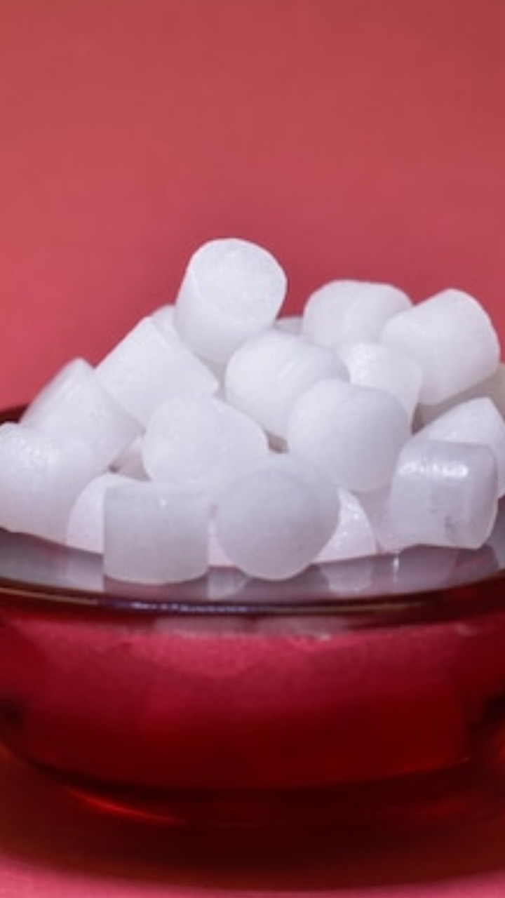 Vastu Tips with camphor or kapoor in hindi