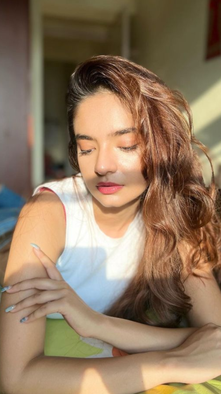 Anushka Sen Shares Her Cute No Filter Pics