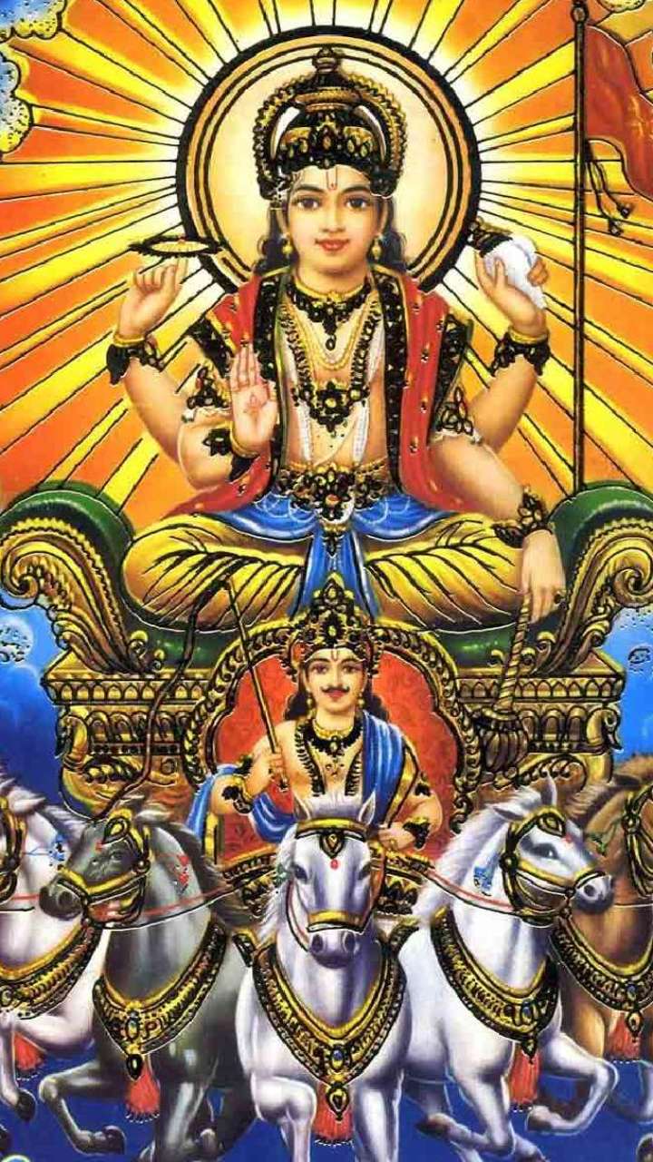 सूर्य देव के गोचर से इन 3 राशियों को होगा धन लाभ